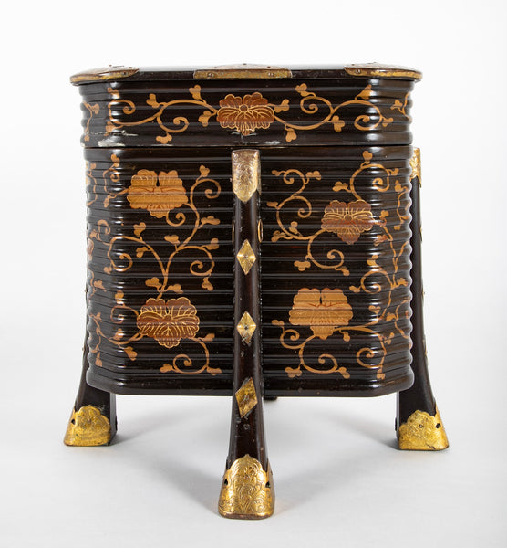 Pair of Japanese Black & Gold Lacquer Samurai Hakko Bako Boxes – Avery ...